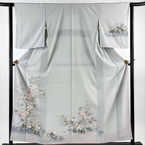 【着物ランク】秀品【素材】正絹【身丈】約157cm【裄丈】約62cm【袖丈】約51cm【袖幅】約32cm【前幅】約22.5cm【後幅】約28.5cm【サイズ】S【着物仕立て】袷【着用時期】10〜5月【コメント】帯次第で幅広くお使いいただける...