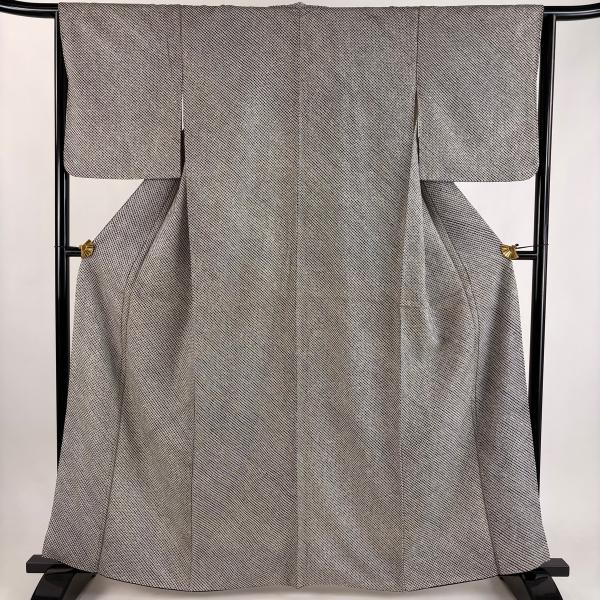 【着物ランク】秀品【素材】正絹【身丈】約162.5cm【裄丈】約64.5cm【袖丈】約47.5cm【袖幅】約33cm【前幅】約27.5cm【後幅】約31.5cm【サイズ】M【着物仕立て】袷【着用時期】10〜5月【コメント】お洒落着として楽し...