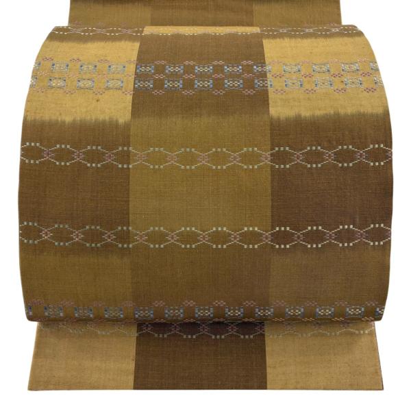 【着物ランク】秀品【素材】正絹【帯丈】約428cm【帯幅】約31.5cm【帯仕立て】仕立て上がり【コメント】普段使いでお使いいただける袋帯でございます。カジュアルな装いに合わせてお使いください。裏地所々にシワがございます。リユース品としては...