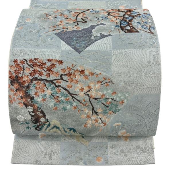 【着物ランク】秀品【素材】正絹【帯丈】約424cm【帯幅】約31cm【帯仕立て】仕立て上がり【コメント】セミフォーマルでお使いいただける袋帯でございます。見る人に重たい印象を感じさせない女性ならではの、気品豊かな一品です。締め跡がございます...