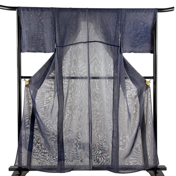 【着物ランク】秀品【素材】正絹【身丈】約159cm【裄丈】約67cm【袖丈】約44.5cm【袖幅】約34cm【前幅】約28cm【後幅】約31.5cm【サイズ】M【着物仕立て】紗袷【着用時期】6/9月【コメント】帯次第で幅広くお使いいただける...