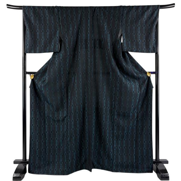 【着物ランク】逸品【素材】正絹【身丈】約169.5cm【裄丈】約69cm【袖丈】約49.5cm【袖幅】約35.5cm【前幅】約24cm【後幅】約30cm【サイズ】L【着物仕立て】袷【着用時期】10〜5月【コメント】通常の縮緬よりもコシがつよ...