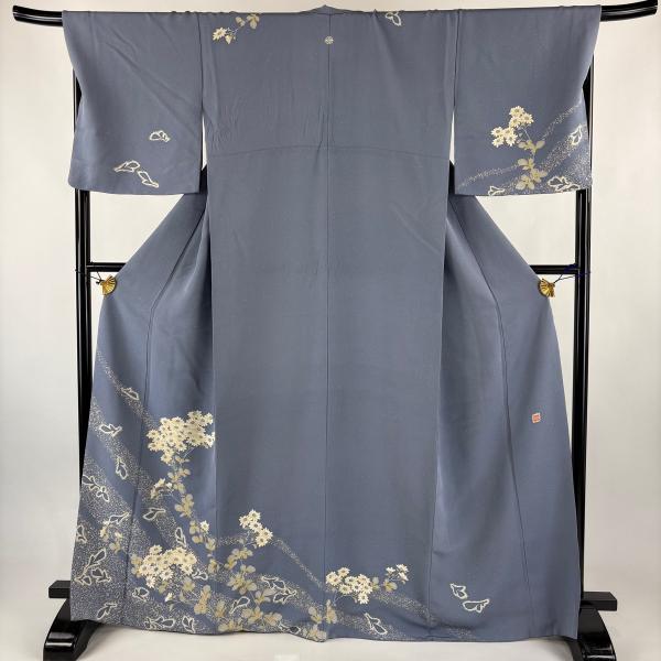 【着物ランク】名品【素材】正絹【身丈】約169cm【裄丈】約68.5cm【袖丈】約48.5cm【袖幅】約35.5cm【前幅】約26.5cm【後幅】約30cm【サイズ】L【着物仕立て】袷【着用時期】10〜5月【コメント】帯次第で幅広くお使いい...