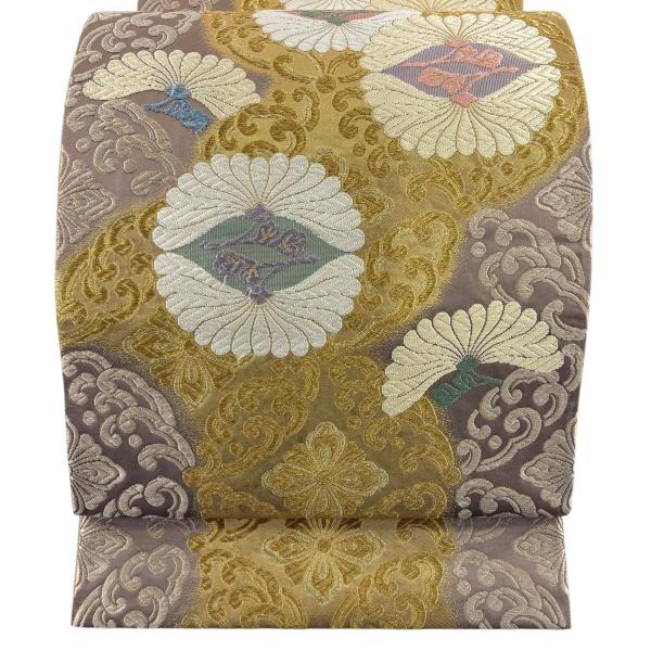 【着物ランク】秀品【素材】正絹【帯丈】約434cm【帯幅】約31cm【帯仕立て】仕立て上がり【コメント】おめでたい席に相応しい意匠の袋帯でございます。格式高いお席にもお使いいただけますので、お見逃しのないようお願いいたします。締め跡がござい...