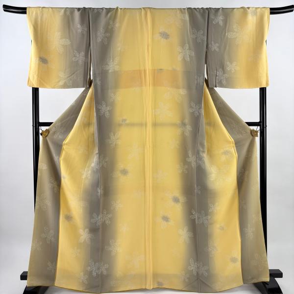 【着物ランク】秀品【素材】正絹【身丈】約164cm【裄丈】約71cm【袖丈】約48cm【袖幅】約36cm【前幅】約26.5cm【後幅】約30cm【サイズ】L【着物仕立て】袷【着用時期】10〜5月【コメント】お洒落着として楽しめる小紋でござい...