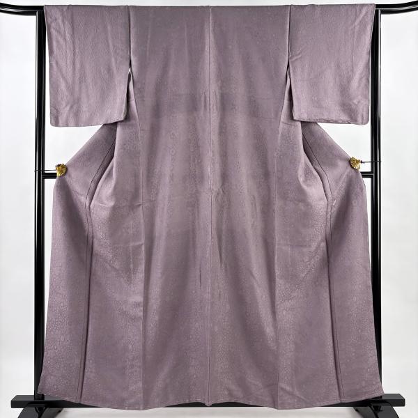 【着物ランク】秀品【素材】正絹【身丈】約159cm【裄丈】約64.5cm【袖丈】約49cm【袖幅】約32.5cm【前幅】約26.5cm【後幅】約30cm【サイズ】M【着物仕立て】袷【着用時期】10〜5月【コメント】様々なシーンに活躍すること...