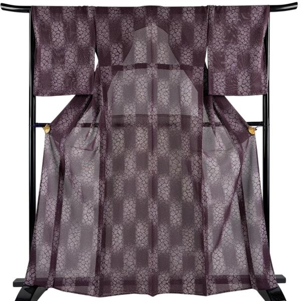 【着物ランク】秀品【素材】正絹【身丈】約163.5cm【裄丈】約67.5cm【袖丈】約52cm【袖幅】約34.5cm【前幅】約26.5cm【後幅】約32cm【サイズ】L【着物仕立て】薄物【着用時期】7〜8月【コメント】お洒落着として楽しめる...