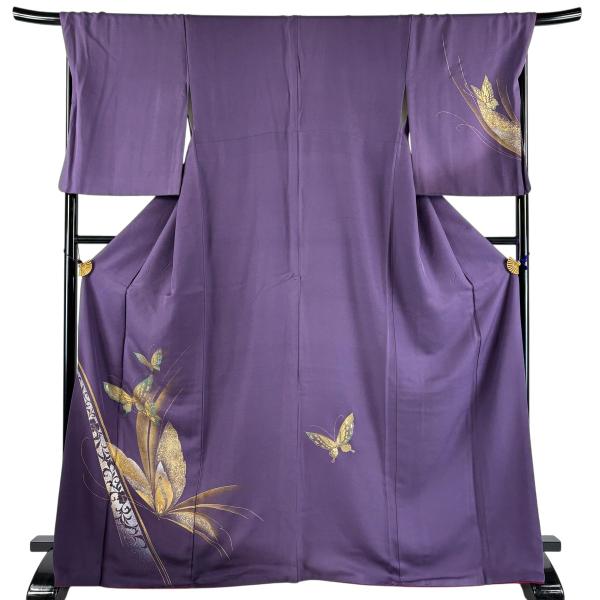 【着物ランク】秀品【素材】正絹【身丈】約168cm【裄丈】約71cm【袖丈】約55.5cm【袖幅】約36cm【前幅】約26cm【後幅】約30.5cm【サイズ】L【着物仕立て】袷【着用時期】10〜5月【コメント】合わせる帯の色柄により、お召し...