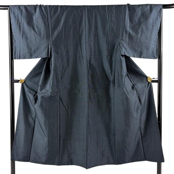 【着物ランク】秀品【素材】正絹【身丈】約145cm【裄丈】約67cm【袖丈】約49.5cm【袖幅】約35cm【前幅】約26.5cm【後幅】約30.5cm【サイズ】M【着物仕立て】袷【着用時期】10〜5月【コメント】男性着物でございます。普段...