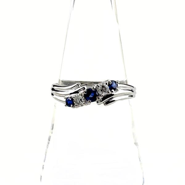 【ブランド状態ランク】ランクAB【タイプ】サファイア デザインリング【ライン】プラチナ 指輪 メレダイヤ【対象】レディース【総重量】約4.1g【素材】Pt900、ダイヤモンド【実寸サイズ】約17号【リング最大幅】約6.3mm【リング最小幅】...