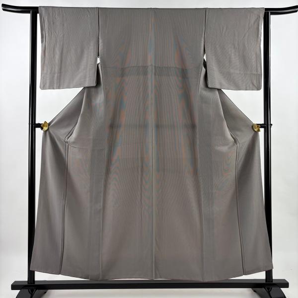 【着物ランク】名品【素材】正絹【身丈】約155cm【裄丈】約63cm【袖丈】約48cm【袖幅】約32.5cm【前幅】約23cm【後幅】約29.5cm【サイズ】S【着物仕立て】袷【着用時期】10〜5月【コメント】数百種類とある型紙から表現され...