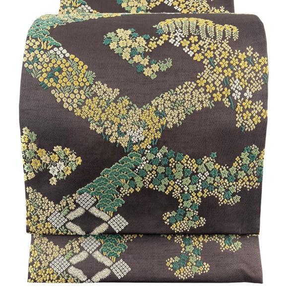 【着物ランク】名品【素材】正絹【帯丈】約432cm【帯幅】約30.5cm【帯仕立て】仕立て上がり【コメント】セミフォーマルでお使いいただける袋帯でございます。見る人に重たい印象を感じさせない女性ならではの、気品豊かな一品です。締め跡がござい...