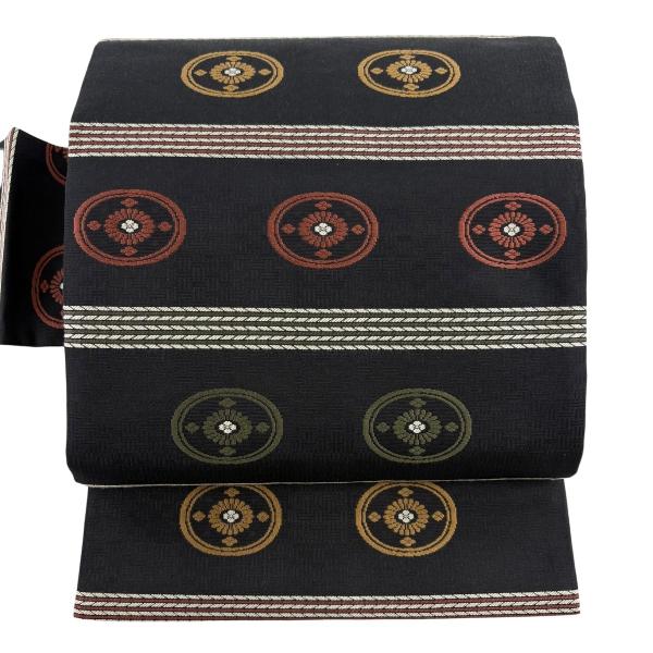 【着物ランク】秀品【素材】正絹【帯丈】約366cm【帯幅】約31cm【帯仕立て】仕立て上がり【コメント】普段使いでお使いいただける名古屋帯でございます。カジュアルな装いに合わせてお使いください。表地刺繍糸の所々に若干の毛羽立ちがございます。...