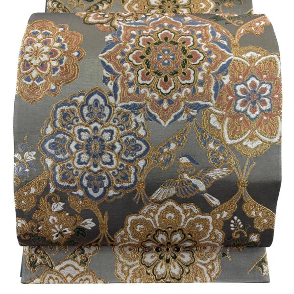 【着物ランク】秀品【素材】正絹【帯丈】約440cm【帯幅】約31cm【帯仕立て】仕立て上がり【コメント】おめでたい席に相応しい意匠の袋帯でございます。格式高いお席にもお使いいただけますので、お見逃しのないようお願いいたします。中無地に擦れが...