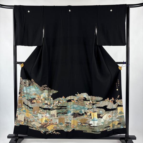 【着物ランク】秀品【素材】正絹【身丈】約158.5cm【裄丈】約64cm【袖丈】約48cm【袖幅】約34cm【前幅】約23.5cm【後幅】約29cm【サイズ】M【着物仕立て】袷【着用時期】10〜5月【コメント】結婚式や披露宴などで親族の第一...