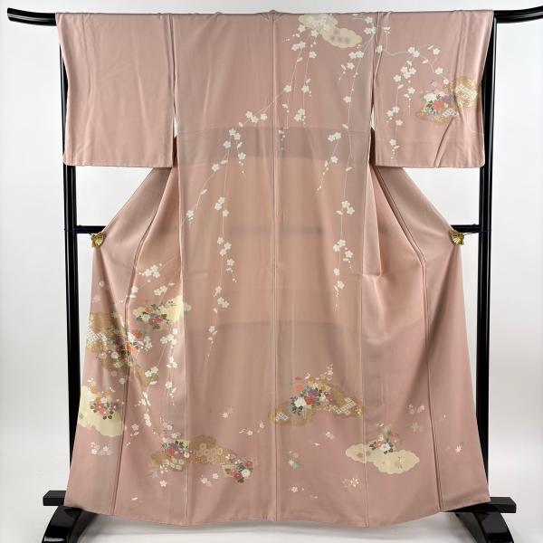 【着物ランク】秀品【素材】正絹【身丈】約163.5cm【裄丈】約67cm【袖丈】約48cm【袖幅】約34.5cm【前幅】約24.5cm【後幅】約30cm【サイズ】M【着物仕立て】袷【着用時期】10〜5月【コメント】帯次第で幅広くお使いいただ...