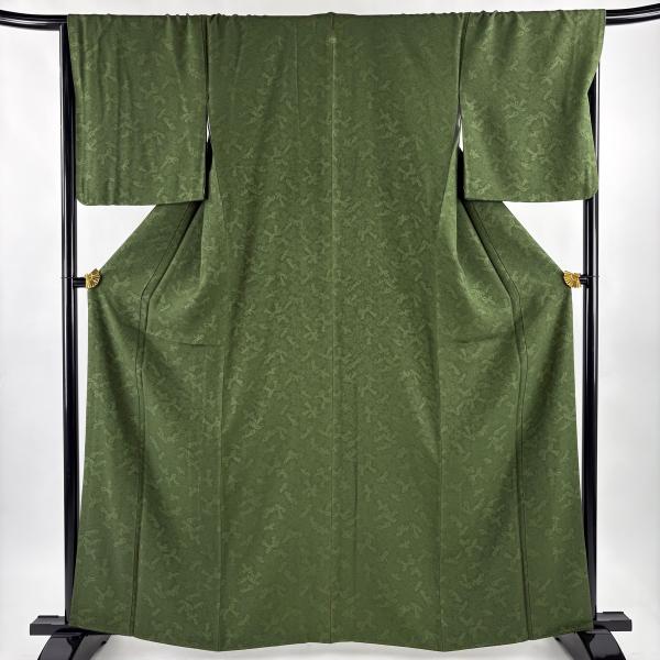 【着物ランク】秀品【素材】正絹【身丈】約162.5cm【裄丈】約68cm【袖丈】約49cm【袖幅】約34cm【前幅】約23cm【後幅】約28.5cm【サイズ】L【着物仕立て】袷【着用時期】10〜5月【コメント】様々なシーンに活躍することがで...