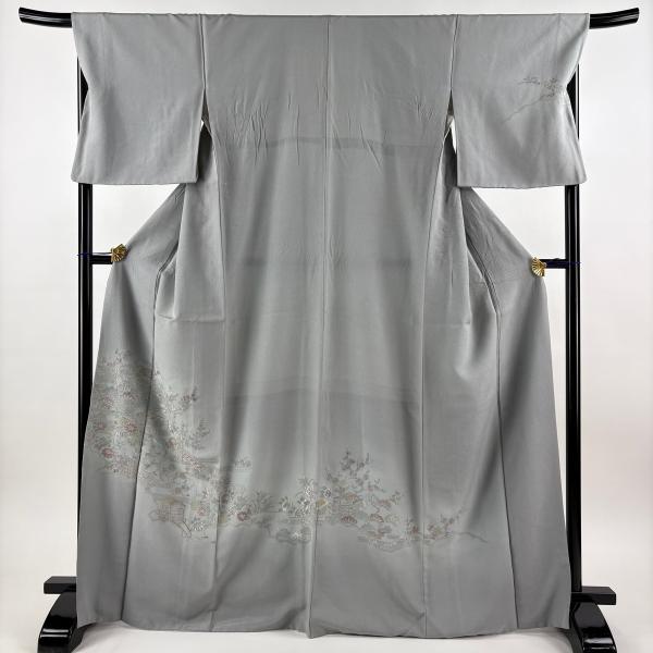 【着物ランク】秀品【素材】正絹【身丈】約168cm【裄丈】約69cm【袖丈】約49cm【袖幅】約34.5cm【前幅】約25.5cm【後幅】約30cm【サイズ】L【着物仕立て】袷【着用時期】10〜5月【コメント】合わせる帯の色柄により、お召し...