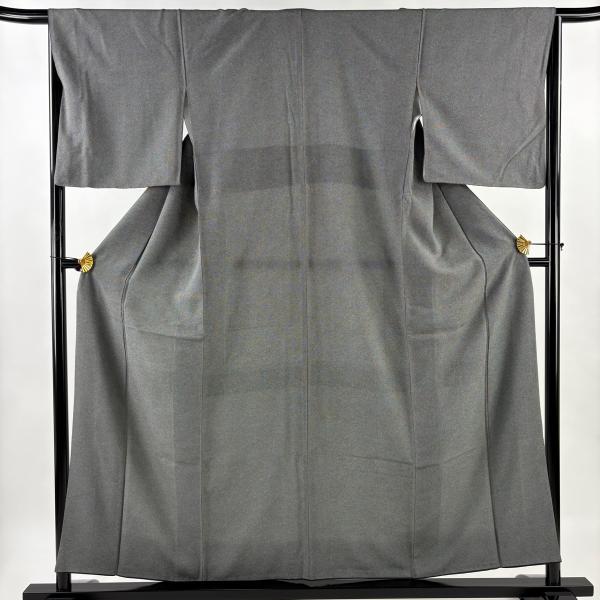 【着物ランク】名品【素材】正絹【身丈】約157cm【裄丈】約65.5cm【袖丈】約48cm【袖幅】約34cm【前幅】約24cm【後幅】約29.5cm【サイズ】M【着物仕立て】袷【着用時期】10〜5月【コメント】数百種類とある型紙から表現され...