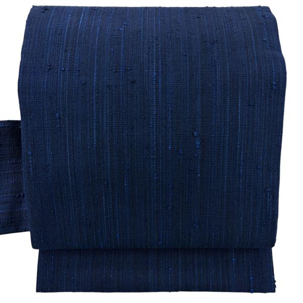 【着物ランク】逸品【素材】正絹【帯丈】約348.5cm【帯幅】約30cm【帯仕立て】仕立て上がり【コメント】縦節紬が有名な染織家「浦野理一」の作品でございます。普段使いでお使いいただける名古屋帯でございます。カジュアルな装いに合わせてお使い...