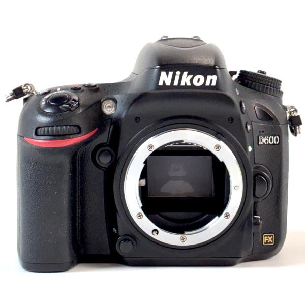 【メーカー名】Nikon【製品名】D600 ボディ【カメラ種類】デジタル 一眼レフカメラ【カメラ付属品】ボディキャップ、アイカップ【ブランド状態ランク】ランクC【コメント】【外観】スレやキズ、汚れ、塗装剥がれがあります。【光学系】ファインダ...