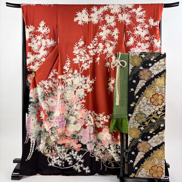 【着物ランク】秀品【素材】正絹【身丈】約170cm【裄丈】約68cm【袖丈】約111cm【袖幅】約35cm【前幅】約26.5cm【後幅】約31cm【サイズ】L【着物仕立て】袷【着用時期】10〜5月【帯丈2】約432cm【帯幅2】約30.5c...