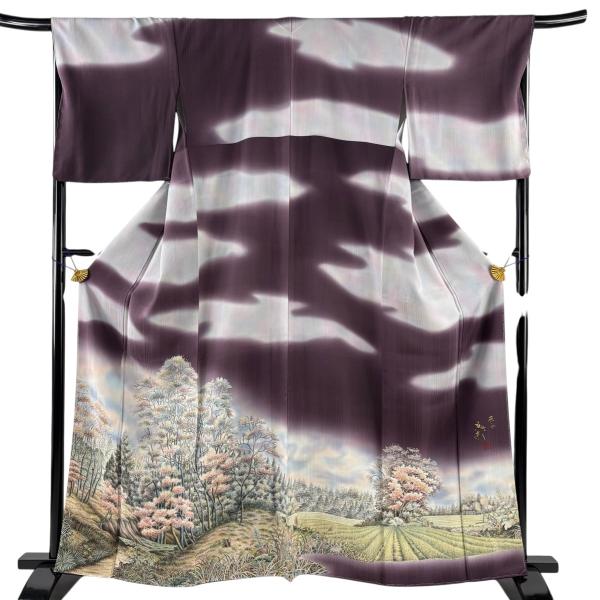 【着物ランク】逸品【素材】正絹【身丈】約162cm【裄丈】約68cm【袖丈】約48cm【袖幅】約34cm【前幅】約24cm【後幅】約30cm【サイズ】L【着物仕立て】袷【着用時期】10〜5月【コメント】帯次第で幅広くお使いいただける素敵な訪...