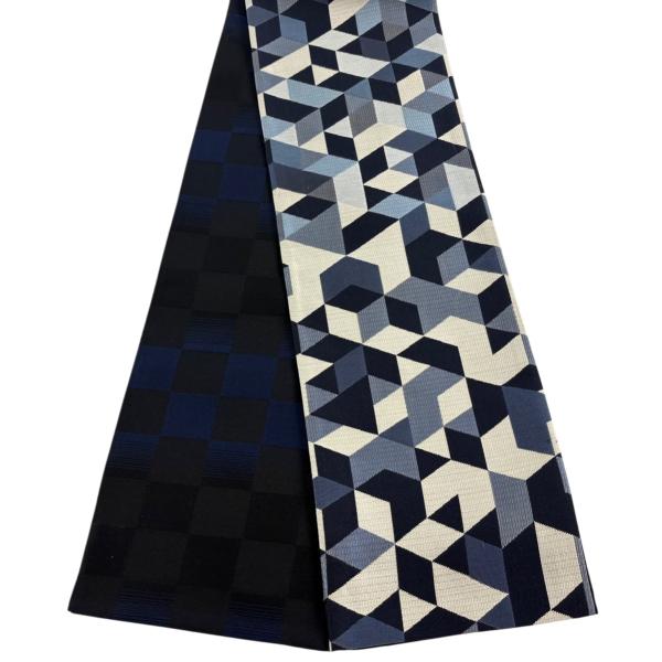 【着物ランク】名品【素材】正絹【帯丈】約432cm【帯幅】約17cm【帯仕立て】仕立て上がり【コメント】帯の幅が半分で扱いやすい半幅帯でございます。手軽に締められるのが魅力です。浴衣や買い物などの普段使いのほか、色柄によってはお出かけや気軽...