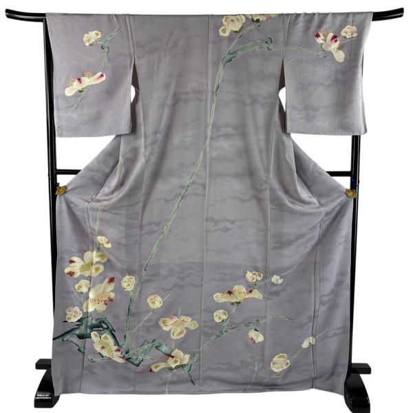 【着物ランク】逸品【素材】正絹【身丈】約172.5cm【裄丈】約68.5cm【袖丈】約53cm【袖幅】約35.5cm【前幅】約24cm【後幅】約30cm【サイズ】L【着物仕立て】袷【着用時期】10〜5月【コメント】江戸染繍の名門、大羊居の作...