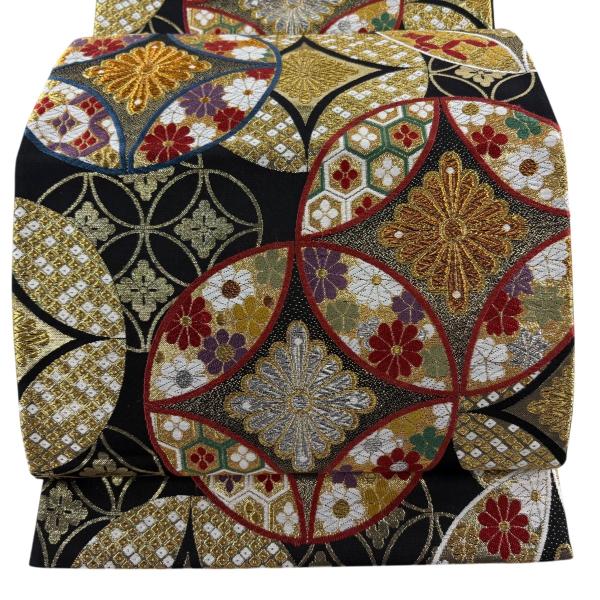 【着物ランク】秀品【素材】正絹【帯丈】約440cm【帯幅】約31cm【帯仕立て】仕立て上がり【コメント】おめでたい席に相応しい意匠の袋帯でございます。格式高いお席にもお使いいただけますので、お見逃しのないようお願いいたします。締め跡がござい...