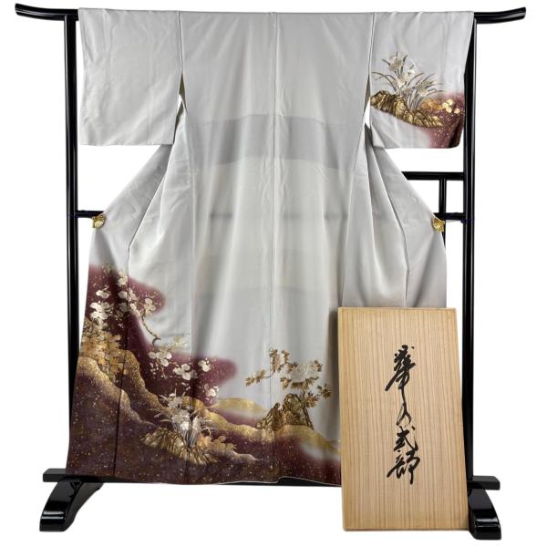 【着物ランク】逸品【素材】正絹【身丈】約156.5cm【裄丈】約63cm【袖丈】約45cm【袖幅】約32.5cm【前幅】約24.5cm【後幅】約30cm【サイズ】S【着物仕立て】袷【着用時期】10〜5月【コメント】京都を拠点に活躍し日本が誇...