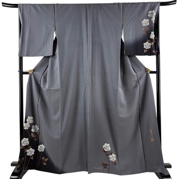 【着物ランク】逸品【素材】正絹【身丈】約165.5cm【裄丈】約67.5cm【袖丈】約52cm【袖幅】約34cm【前幅】約26cm【後幅】約31.5cm【サイズ】L【着物仕立て】袷【着用時期】10〜5月【コメント】現代着物作家斉藤三才の息子...