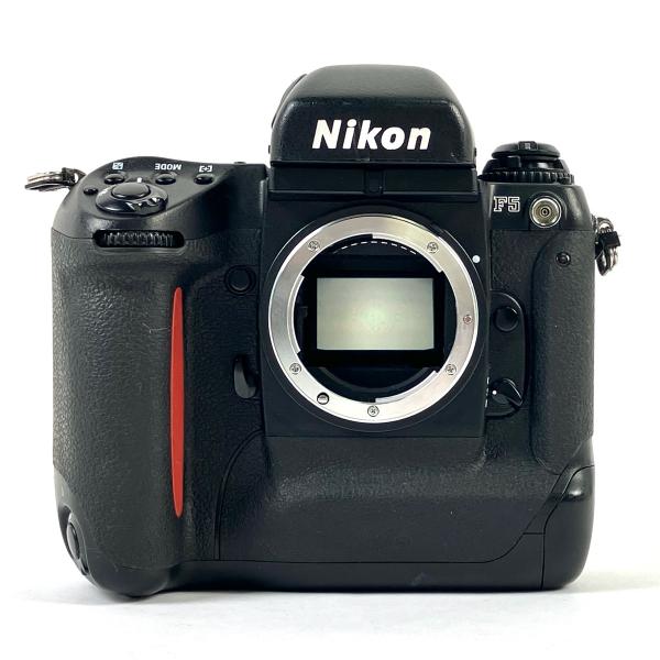 【メーカー名】Nikon【製品名】F5 ボディ【カメラ種類】フィルム オートフォーカス 一眼レフカメラ【カメラ付属品】ボディキャップ【ブランド状態ランク】ランクC【コメント】【外観】スレやキズ、汚れや塗装剥がれ、若干のべたつき、電池ホルダー...