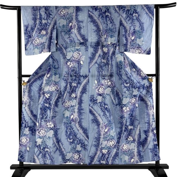 【着物ランク】名品【素材】綿【身丈】約156.5cm【裄丈】約61.5cm【袖丈】約48.5cm【袖幅】約33cm【前幅】約25.5cm【後幅】約31cm【サイズ】S【コメント】夏のお洒落着として、夏祭りや花火大会、盆踊りなど多くの場面でお...