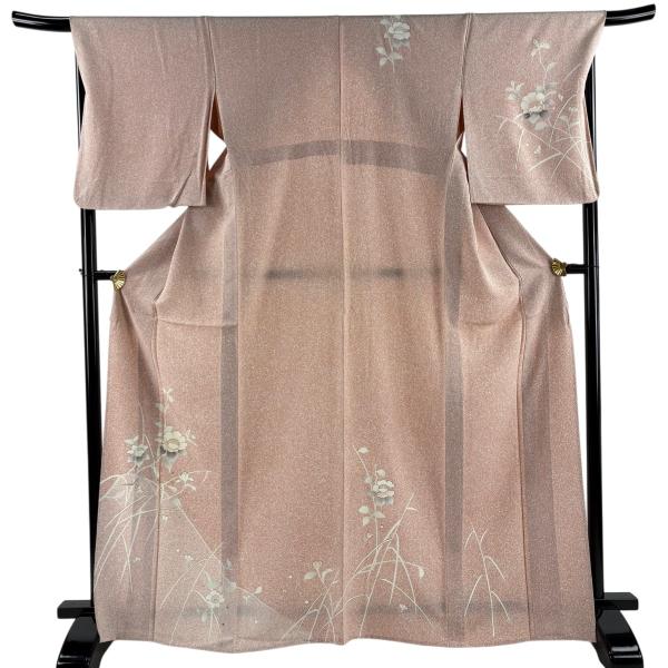 【着物ランク】秀品【素材】正絹【身丈】約166cm【裄丈】約69cm【袖丈】約52cm【袖幅】約35cm【前幅】約23cm【後幅】約30cm【サイズ】L【着物仕立て】単衣【着用時期】6/9月【コメント】帯次第で幅広くお使いいただける素敵な訪...