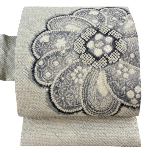 【着物ランク】逸品【素材】正絹【帯丈】約361.5cm【帯幅】約30.5cm【帯仕立て】仕立て上がり【コメント】普段使いでお使いいただける名古屋帯でございます。カジュアルな装いに合わせてお使いください。締め跡がございます。表地所々にヤケ、お...