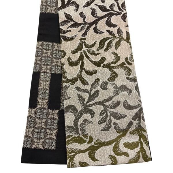 【着物ランク】名品【素材】正絹【帯丈】約432cm【帯幅】約16.5cm【帯仕立て】未仕立て【コメント】帯の幅が半分で扱いやすい半幅帯でございます。手軽に締められるのが魅力です。浴衣や買い物などの普段使いのほか、色柄によってはお出かけや気軽...