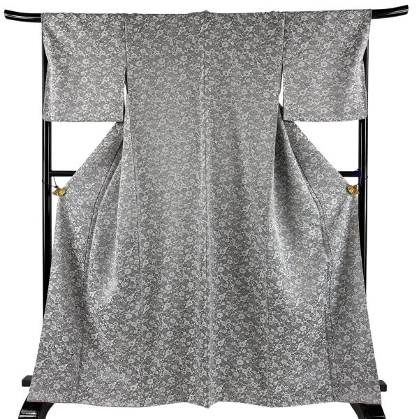 【着物ランク】名品【素材】正絹【身丈】約165cm【裄丈】約68cm【袖丈】約46.5cm【袖幅】約34cm【前幅】約29.5cm【後幅】約31cm【サイズ】L【着物仕立て】袷【着用時期】10〜5月【コメント】お洒落着として楽しめる小紋でご...