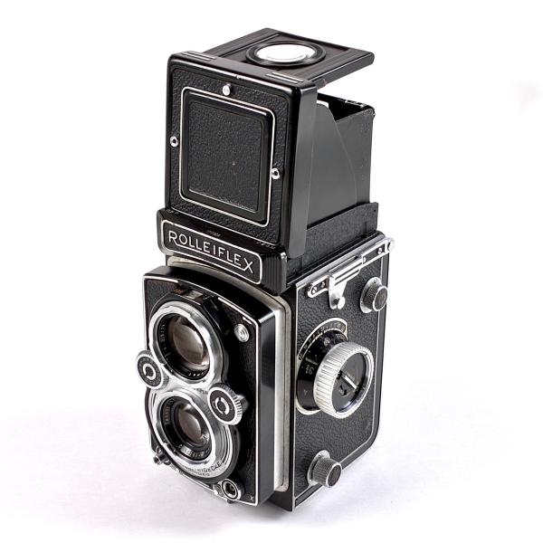 【メーカー名】ROLLEI【製品名】ローライフレックス 3.5 MX-EVS 3.5B【カメラ種類】二眼レフカメラ【ブランド状態ランク】ランクC【コメント】【外観】スレやキズ、汚れや塗装剥がれがあります。【光学系】マグニファイヤーにクモリや...