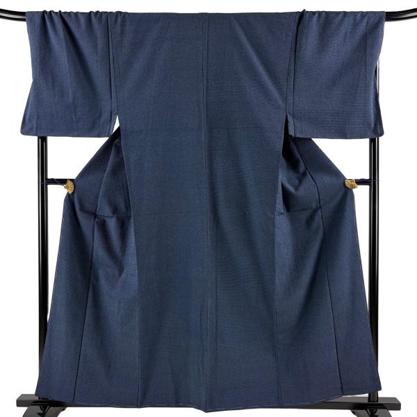 【着物ランク】逸品【素材】正絹【身丈】約158.5cm【裄丈】約73.5cm【袖丈】約53cm【袖幅】約38cm【前幅】約25cm【後幅】約30.5cm【サイズ】L【着物仕立て】袷【着用時期】10〜5月【身丈2】約108.5cm【裄丈2】約...