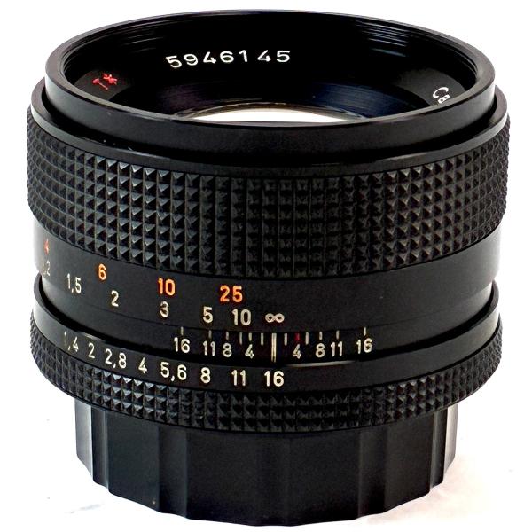 【メーカー名】CONTAX【製品名】Planar T* 50mm F1.4 AEJ プラナー【レンズ種類】一眼カメラ用レンズ（マニュアルフォーカス）【ブランド状態ランク】ランクC【コメント】【外観】スレやキズ、汚れ、塗装剥がれがあります。【...