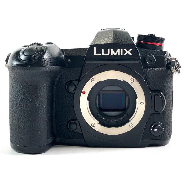 【メーカー名】Panasonic【製品名】LUMIX DC-G9 PRO ボディ【カメラ種類】デジタル ミラーレス 一眼カメラ【カメラ付属品】外箱、取扱説明書、バッテリー、充電器、ボディキャップ、USBケーブル、アイカップ、ホットシューカバ...