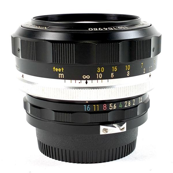 【メーカー名】Nikon【製品名】NIKKOR-S Auto 55mm F1.2【レンズ種類】一眼カメラ用レンズ（マニュアルフォーカス）【ブランド状態ランク】ランクC【コメント】【外観】汚れや若干のスレやキズがあります。【光学系】レンズ内部...