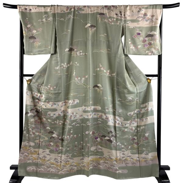 【着物ランク】名品【素材】正絹【身丈】約165.5cm【裄丈】約70cm【袖丈】約48cm【袖幅】約35.5cm【前幅】約24.5cm【後幅】約30cm【サイズ】L【着物仕立て】袷【着用時期】10〜5月【コメント】特殊な貝の色素から染め出し...