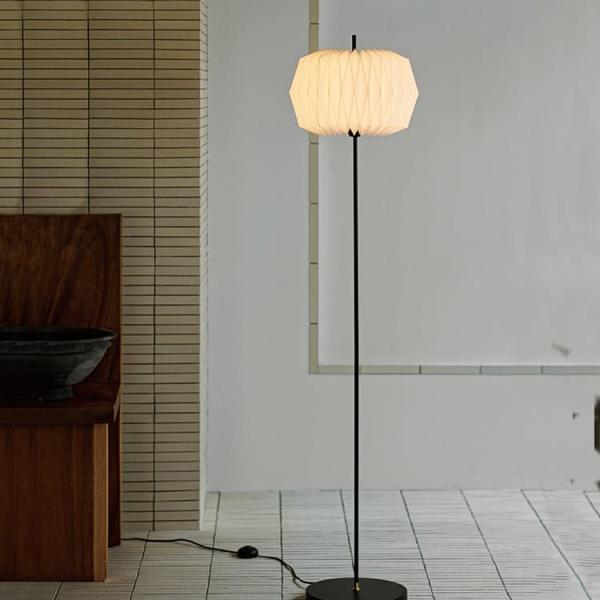 商品サイズ本体サイズ / 直径360×高さ1560（mm）シェード / 直径360×高さ250（mm）ベース / 直径280（mm）※コードの長さ / 2100（mm）材質スチール、布重量4.8-4.9（kg）カラーブラック仕様口金 / E...