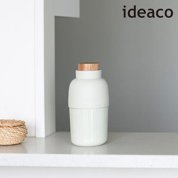 乾燥を防ぐロールウェットティッシュの容器「Mochi Bin」。落ち着いたスモーキーカラーにナチュラルウッドのぬくもりある佇まいは、優しく柔らかな雰囲気を醸します。防カビ塗装が施されたラバーウッドのフタがシートの乾燥を防ぐほか、ウェットティ...