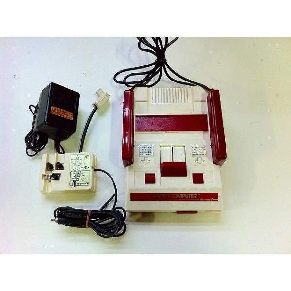 画像はサンプルです。セット内容と商品状態は以下をご参照ください。最近発売されたクラシックミニファミコンではありませんのでお気を付けください。セット内容：本体（コントローラ×２個付き）、ＡＣアダプタ、ＲＦスイッチのみです。外箱、説明書などはあ...