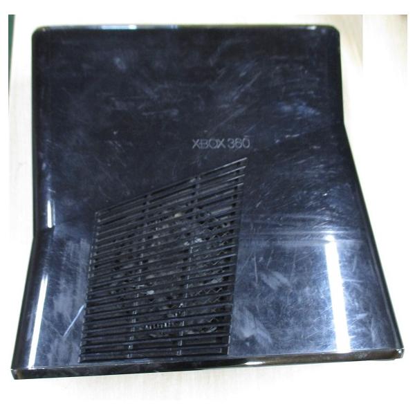 画像はサンプルです。セット内容と商品状態は以下をご参照ください。セット内容：本体のみです。コントローラー、ケーブルなどはありません。商品状態：ご注意ください。読み込みの際に異音がします。ボディに擦り傷多数あり、白くなっています。中古品のため...