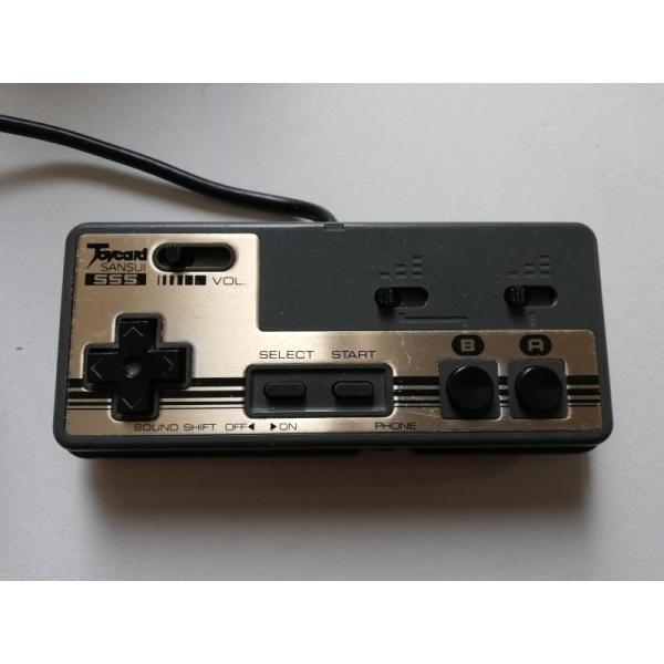 画像はサンプルです。セット内容と商品状態は以下をご参照ください。セット内容：コントローラーのみです。外箱、説明書などはありません。商品状態：ボディに擦り傷、塗装はがれ、一部へこみがあります。中古品のため商品によっては多少の汚れやキズがある場...