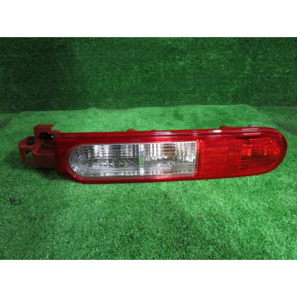 車両情報車 　名＝日産 キューブ型 　式＝DBA-Z12 （グレード：15X Vセレクション）　年 　式＝平成22年1月走 行 距 離（千km）＝95ボディカラーNO＝QX1 ホワイトパール3コートパールトリムNO＝W フェザーグレーパーツ...